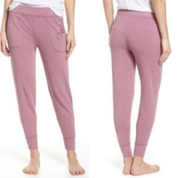 Junk Food Clothing | Pants & Jumpsuits | Junk Food Lips Lounge Pants ...